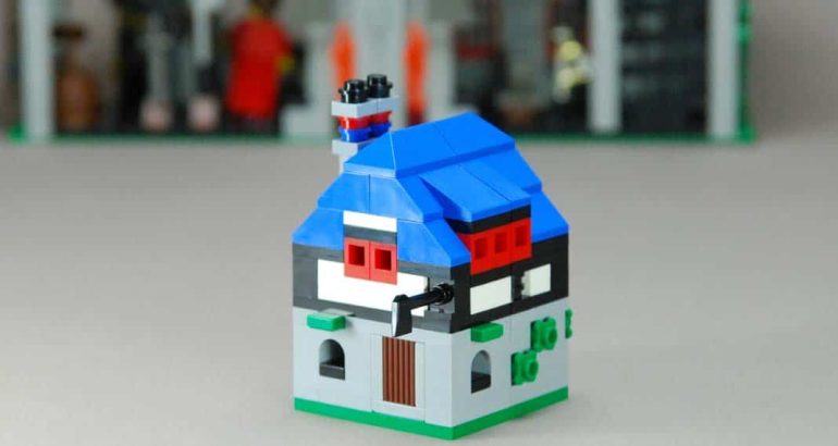 LEGO 767 Bricksmith Shop von Brickmania im Review