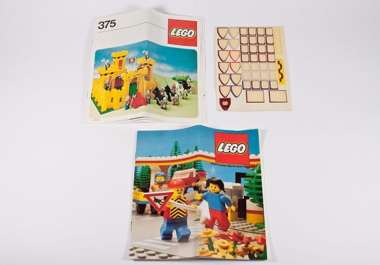 LEGO 375 Gelbe Burg von 1978 im Classic-Review | PROMOBRICKS