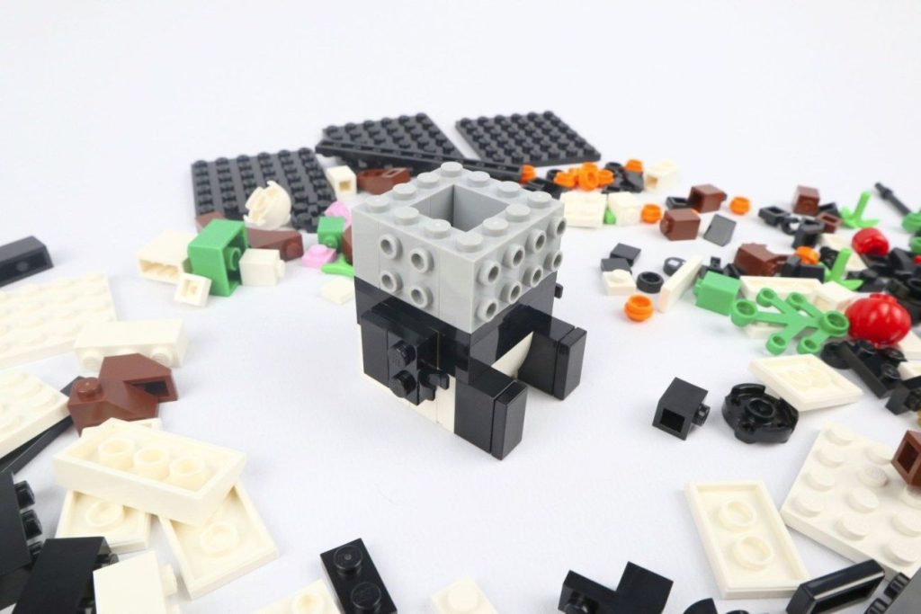 Lunar New Year: LEGO BrickHeadz 40466 Pandas im Review | PROMOBRICKS