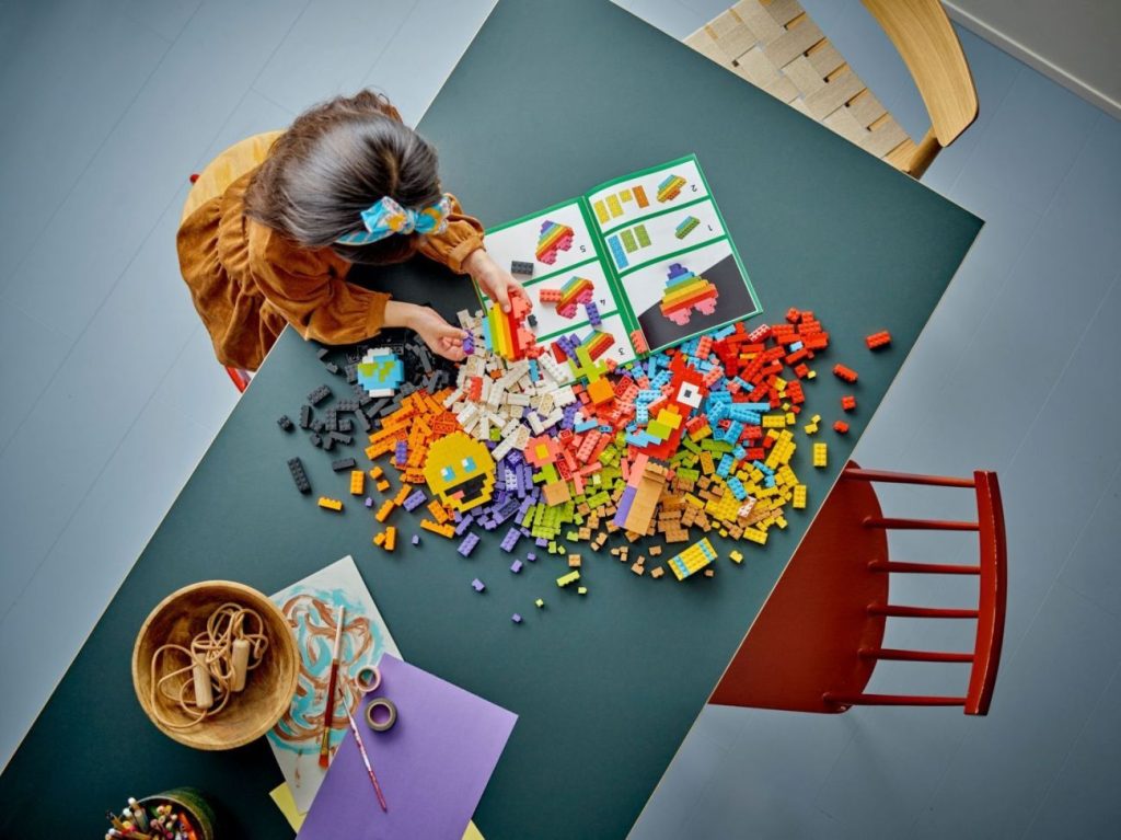 LEGO Classic 2023 März-Neuheiten: Neue Steine zum kreativen Bauen ...